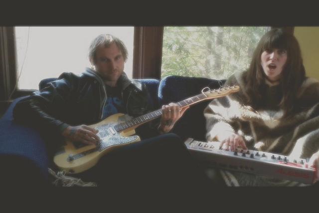 Peaking Lights - All The Sun That Shines - 716lavie