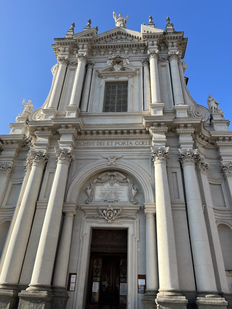 Autour de Turin, les Langhe : Alba, Bra, Priocca (Italie) - 716lavie